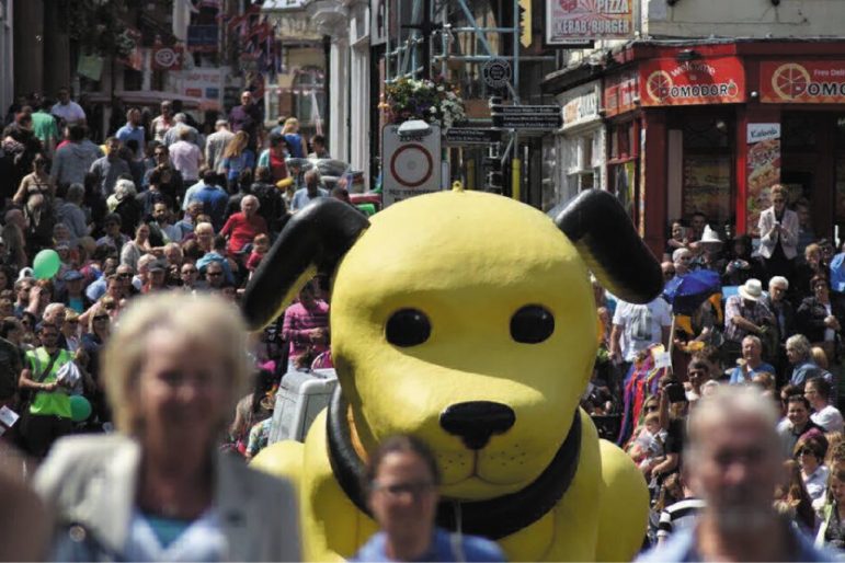 Hundreds piled into Evesham for the town's annual carnival - The ...