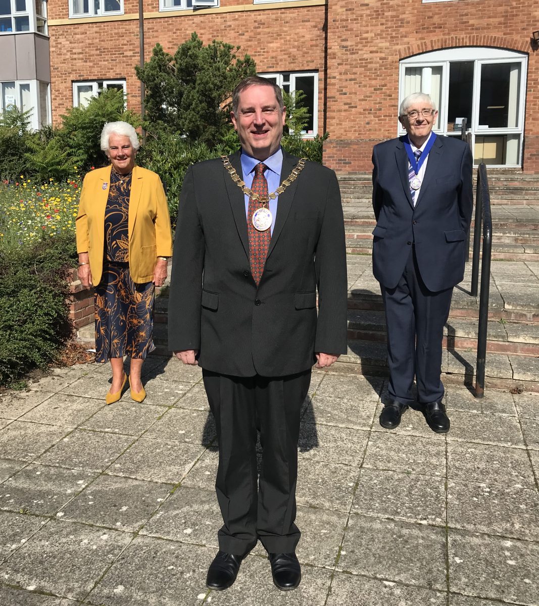 Council chiefs retain Robert as Wychavon chair - The Evesham Observer