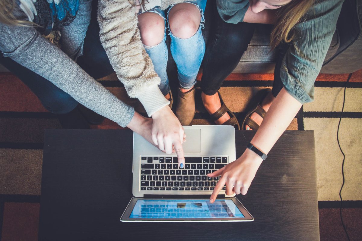 10 Fun Things to Do Online at Home When Bored - The Evesham Observer