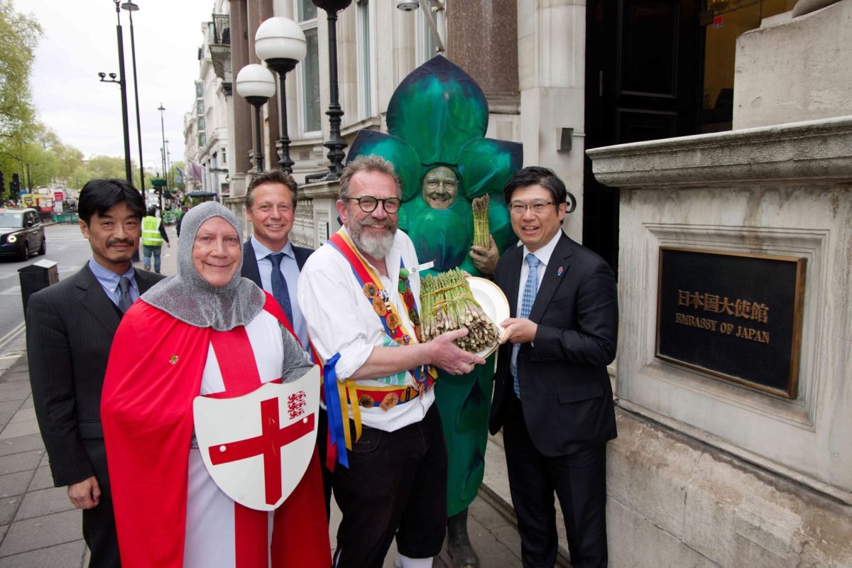 Gras delivery to embassy rounds off celebrations to mark Vale season's ...
