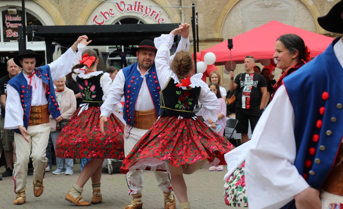 PICTURE SPECIAL - Polish culture celebrated in Evesham over the bank ...