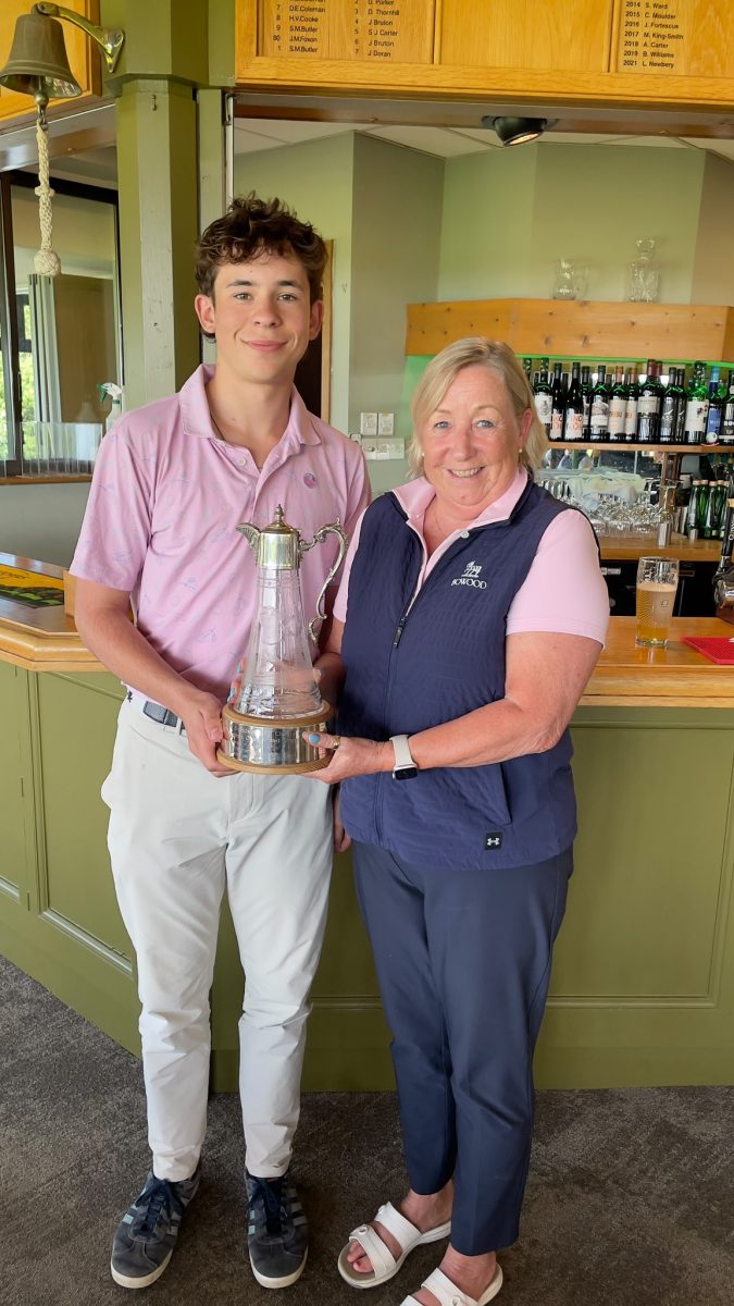 GOLF - Family pair triumph at Broadway Golf Club's annual John Freeman ...